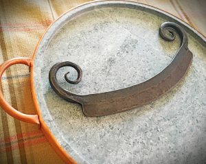 Good old fashioned cheese pizza and my new Soapstone Pizza Pan - Cheftini